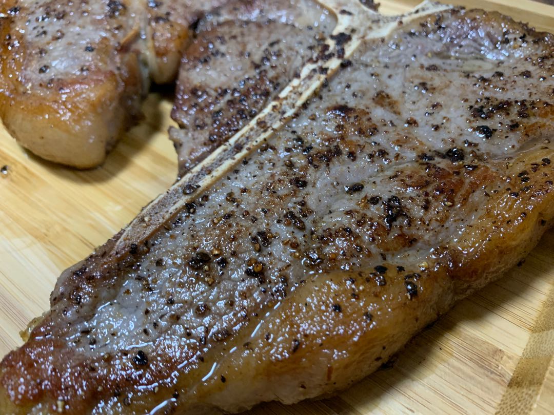 Dry-Aged Australian Porterhouse, Food & Drinks, Fresh Produce on Carousell