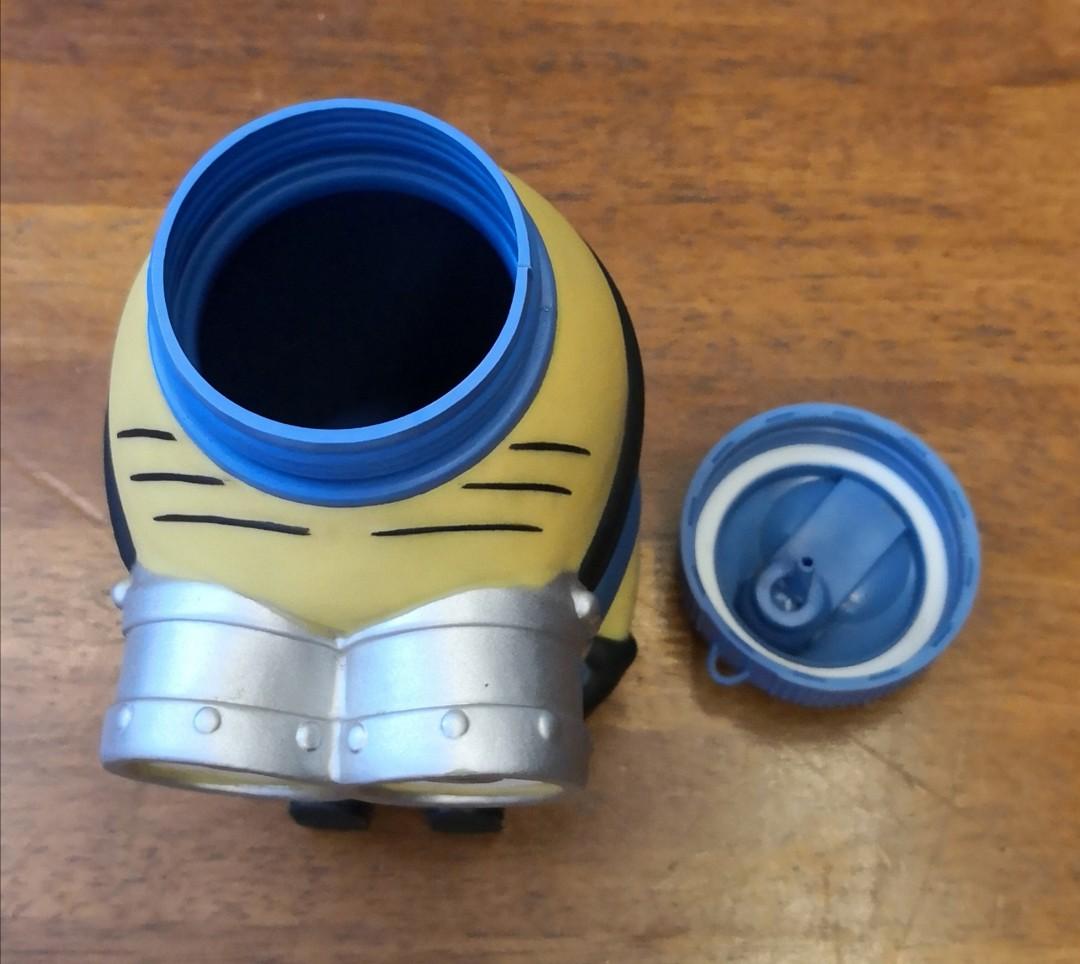 minions universal studios water bottle, Hobbies & Toys, Collectibles ...