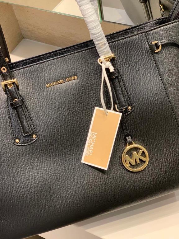 MK TOTE BAG, Women's Fashion, Bags & Wallets, Tote Bags on Carousell