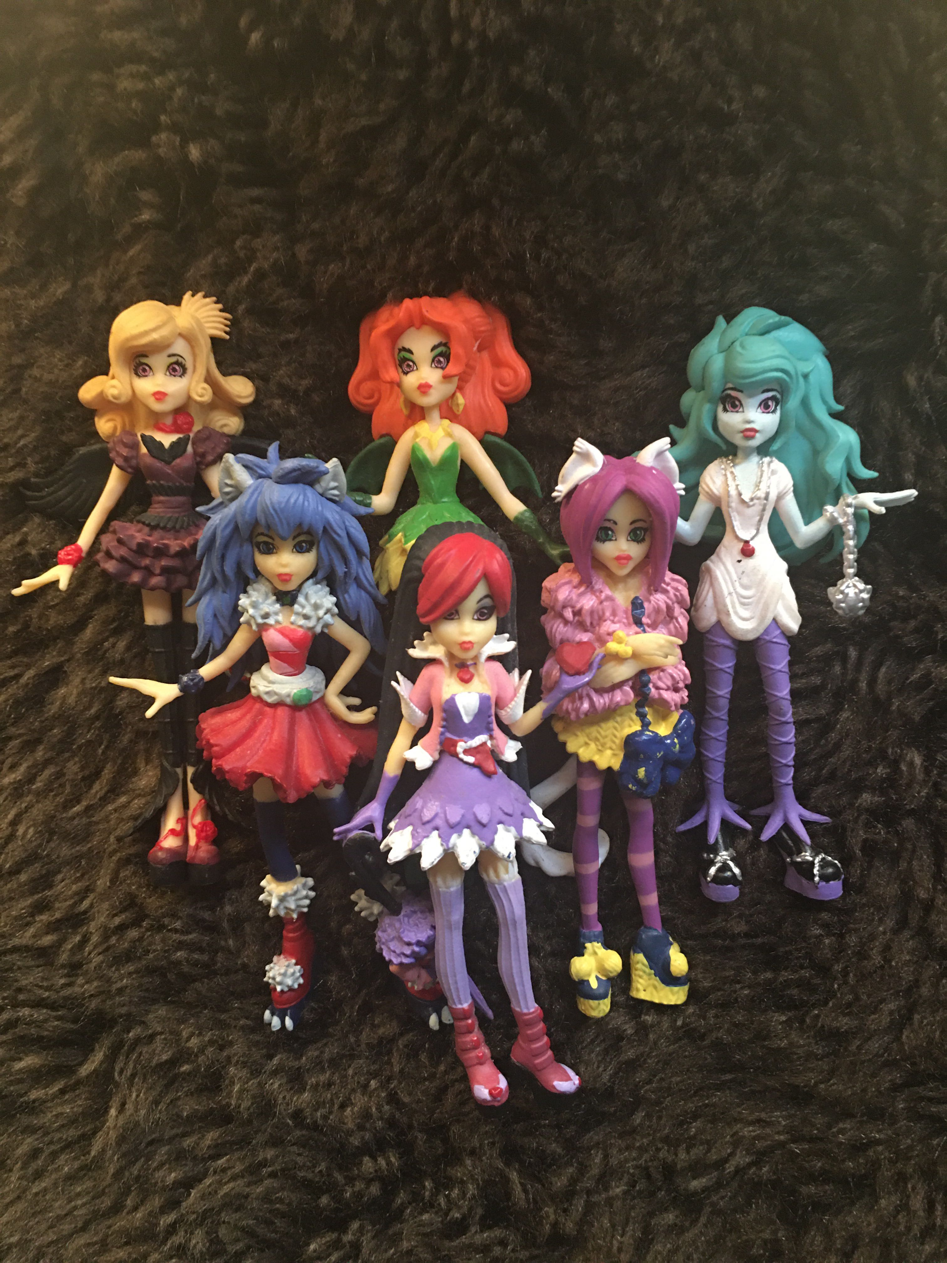 Monster High School Collectibles, Free Items on Carousell
