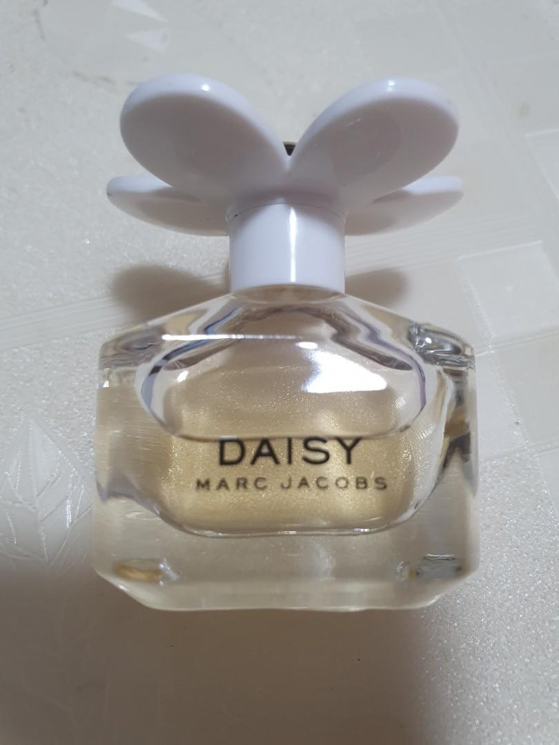 (Ready Stock) Marc Jacobs Daisy Perfume (Mini), Beauty & Personal Care ...
