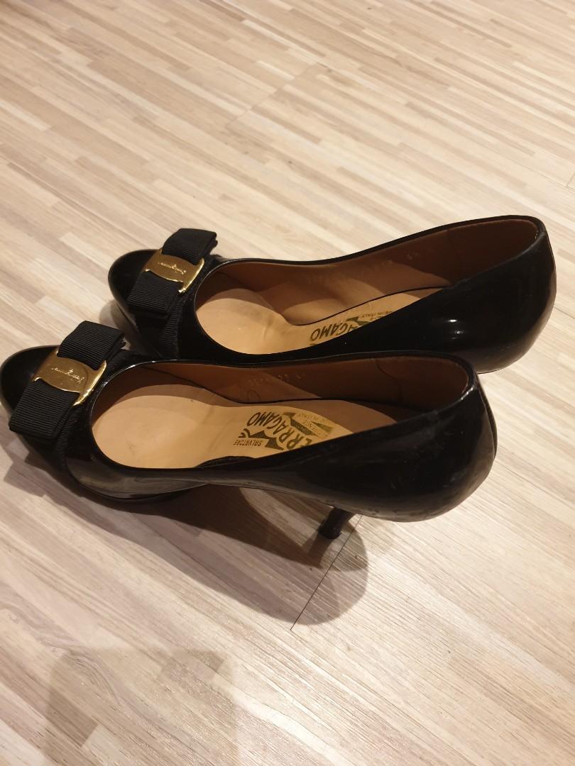 Salvatore Ferragamo Patent Leather Vara Bow Heels, Women's Fashion ...