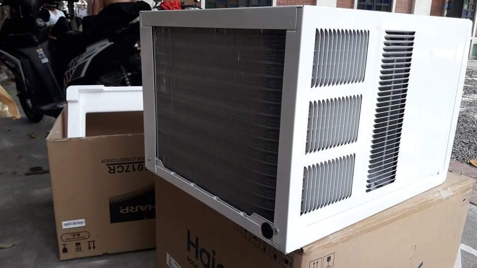 sharp window type aircon 1hp remote control, TV & Home Appliances, Air ...
