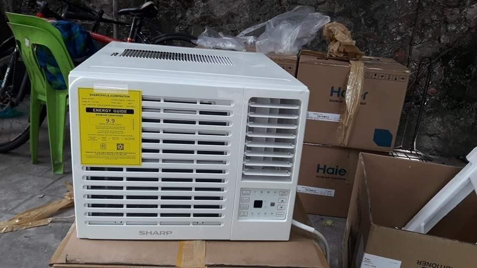 sharp window type aircon 1hp remote control, TV & Home Appliances, Air ...
