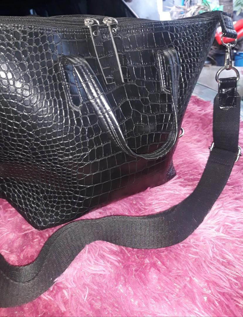 SHIQ bag, Women's Fashion, Bags & Wallets, Cross-body Bags on Carousell