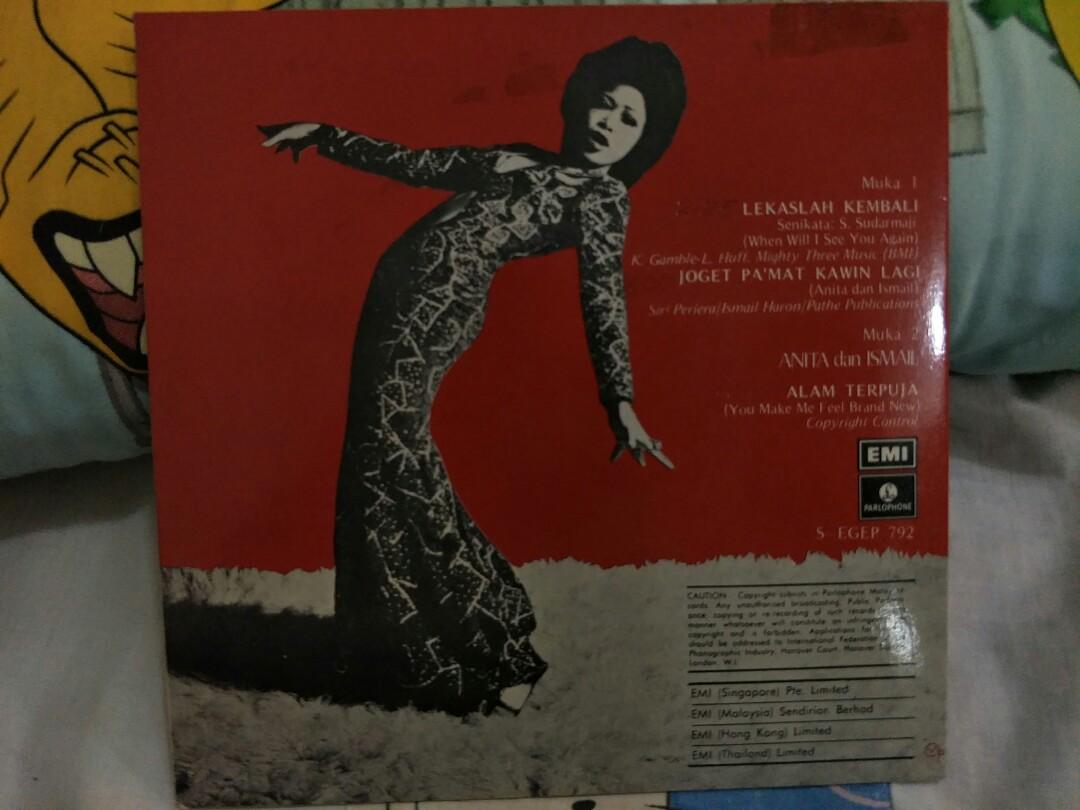 Piring hitam ep Anita sarawak dan ismail harun, Hobbies & Toys ...