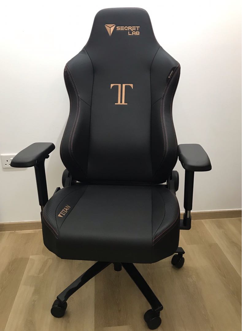 Secretlab Titan Gaming Chair, Furniture & Home Living, Furniture ...