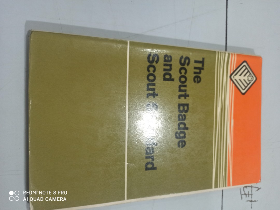 The scout badge and scout standard 1968, 興趣及遊戲, 手作＆自家設計, 文具 - Carousell