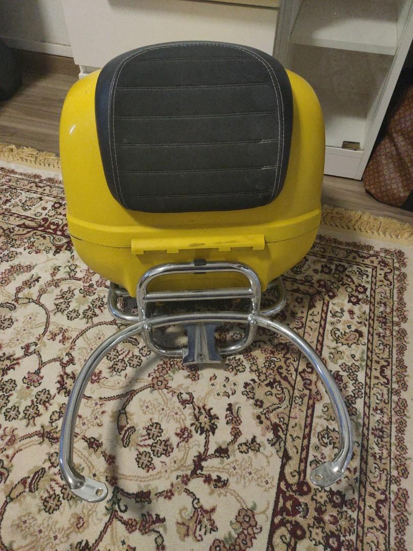 Vespa Top Box with backrest - Gts300 Origional, Motorcycles, Motorcycle ...