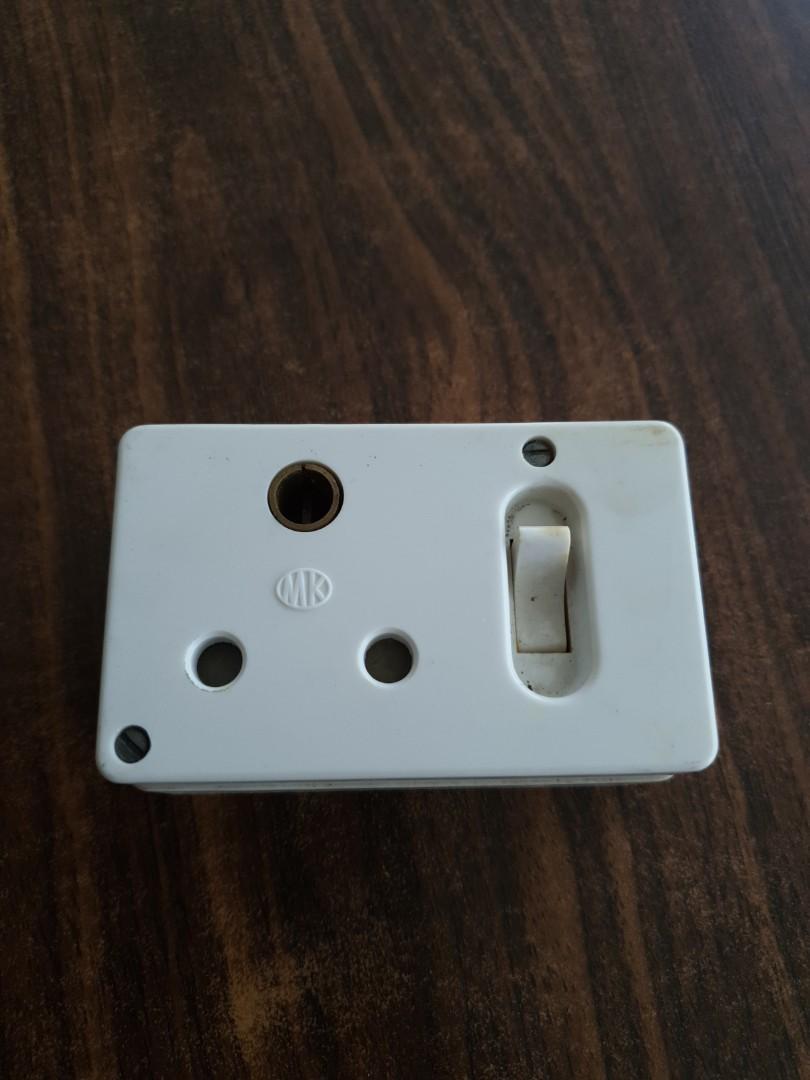Vintage MK 15 Amp Switch Socket, Audio, Other Audio Equipment on Carousell