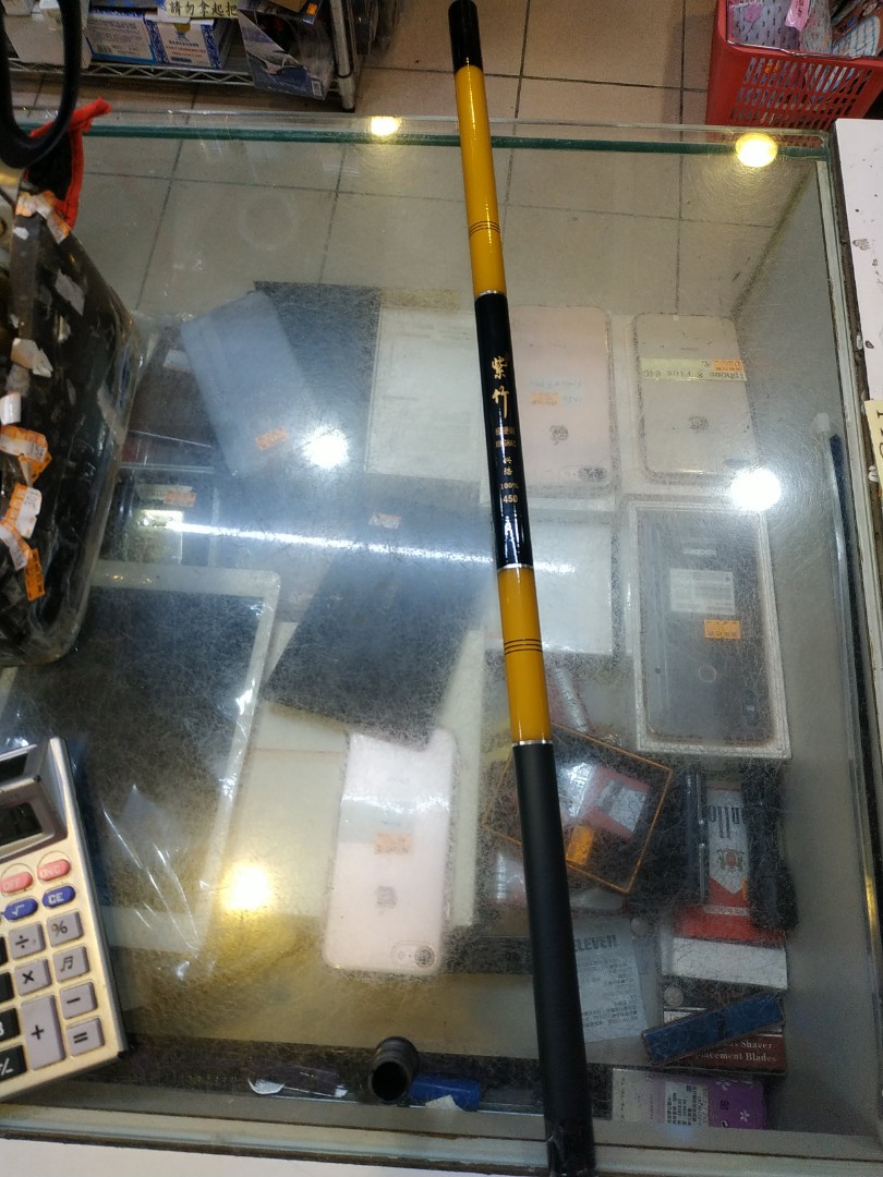 12尺100元.15尺手竿.釣竿120元, 家具及居家用品, 家具, 書櫃、櫃子在旋轉拍賣