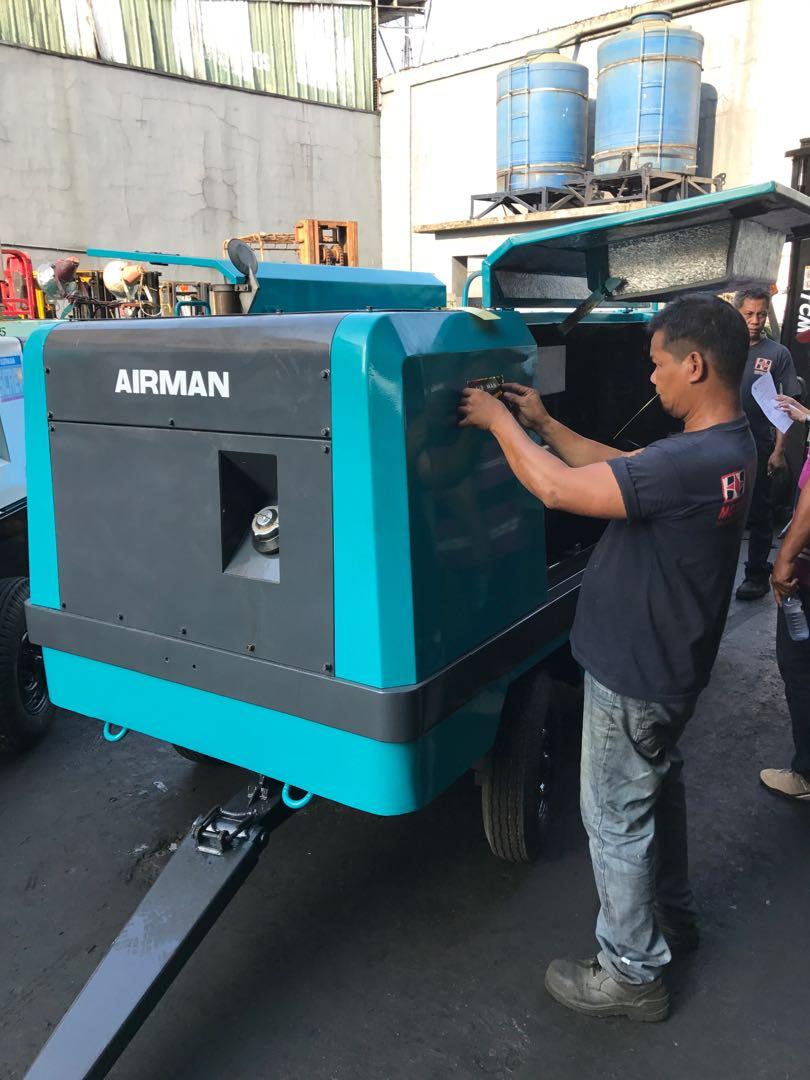 Airman 390 cfm Air Compressoe, Commercial & Industrial, Construction ...
