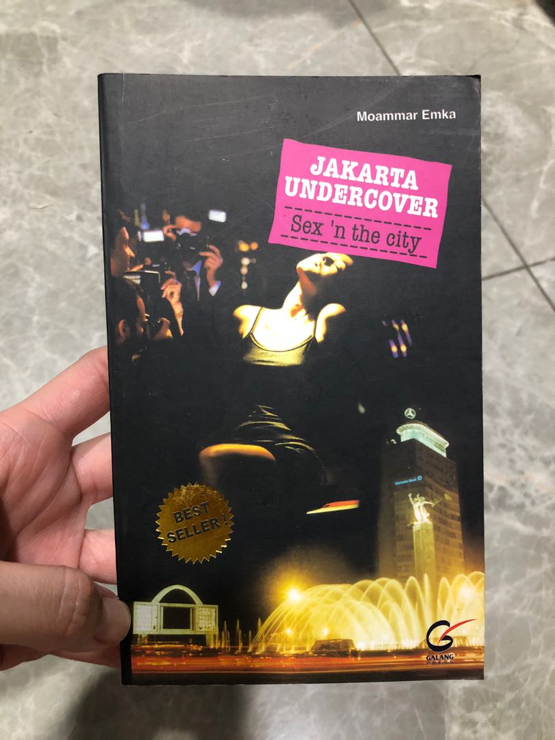 Novel JAKARTA UNDERCOVER by Moammar Emka, Buku & Alat Tulis, Buku di ...
