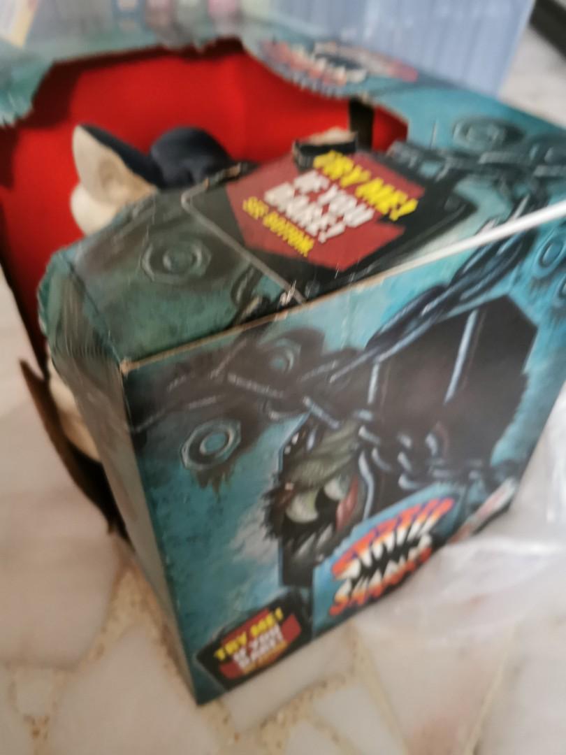 Street sharks hand shark ripster, Hobbies & Toys, Toys & Games on Carousell