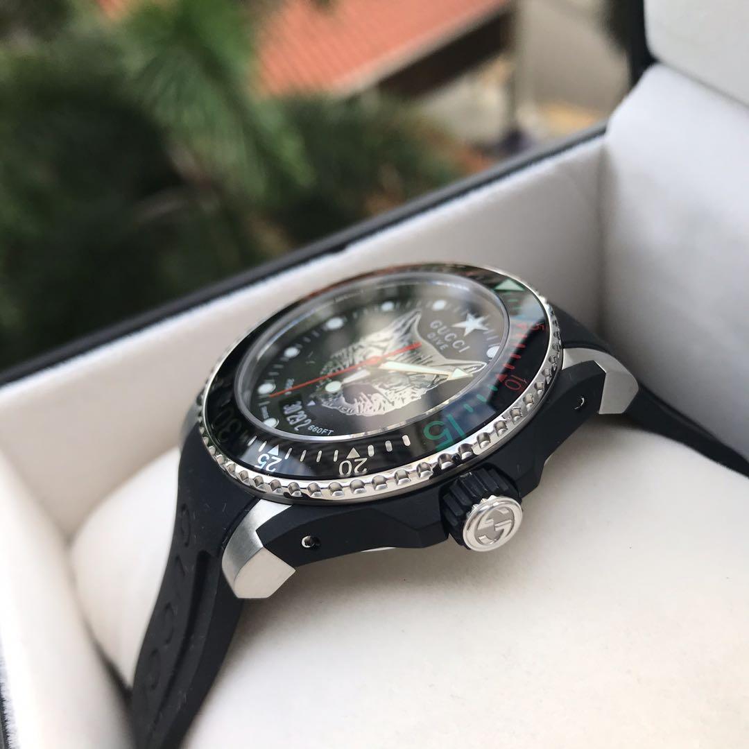 Gucci rubber strap dive unisex watch, Men's Fashion, Watches on Carousell
