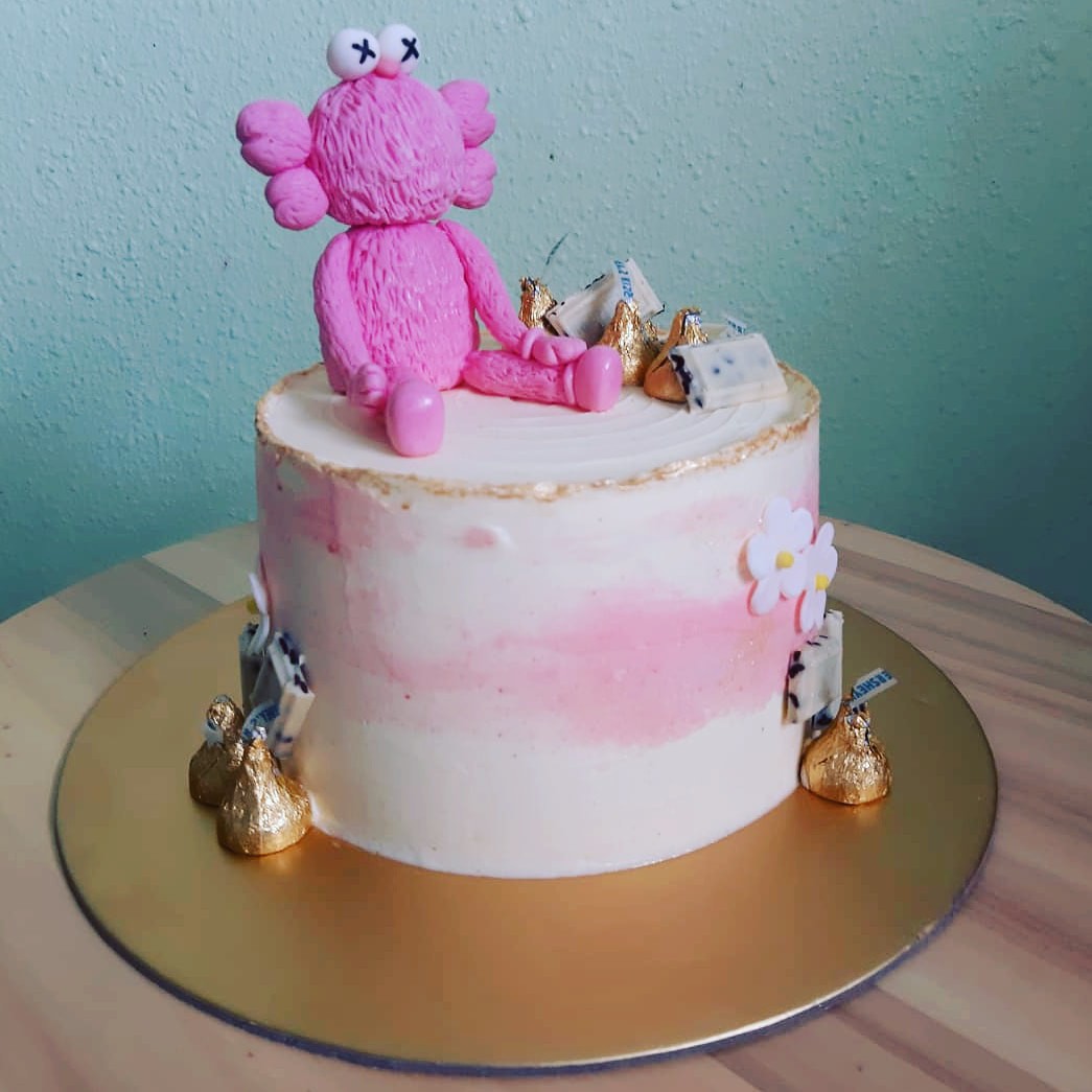 Kaws Cake, Food & Drinks, Baked Goods on Carousell