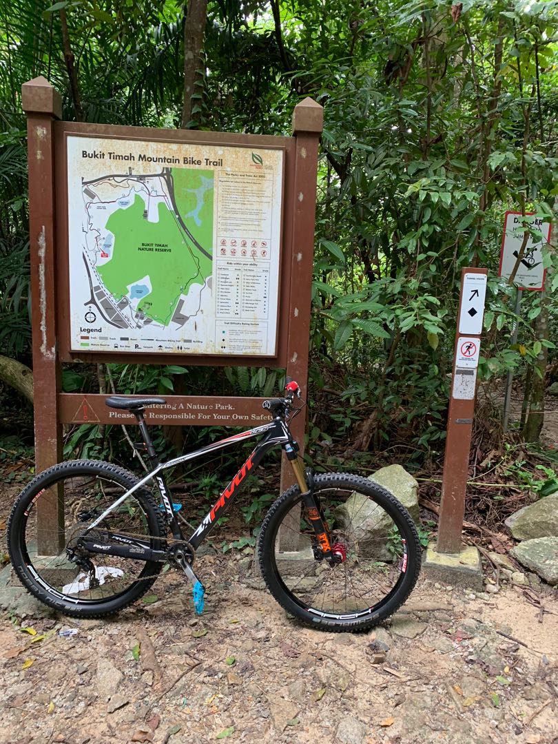 Pivot LES 27.5 Hardtail with Fox Factory 34, Sports Equipment, Bicycles ...