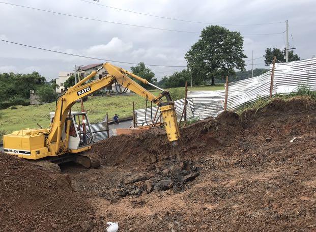 BACKHOE with Concrete Breaker and Bucket for RENT. COMPLETE, Commercial ...