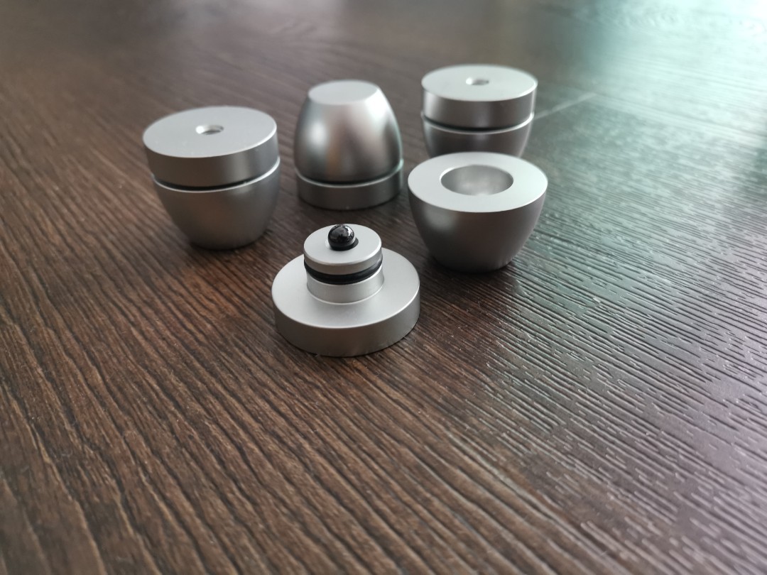 Ball bearing isolation footers, Audio, Other Audio Equipment on Carousell