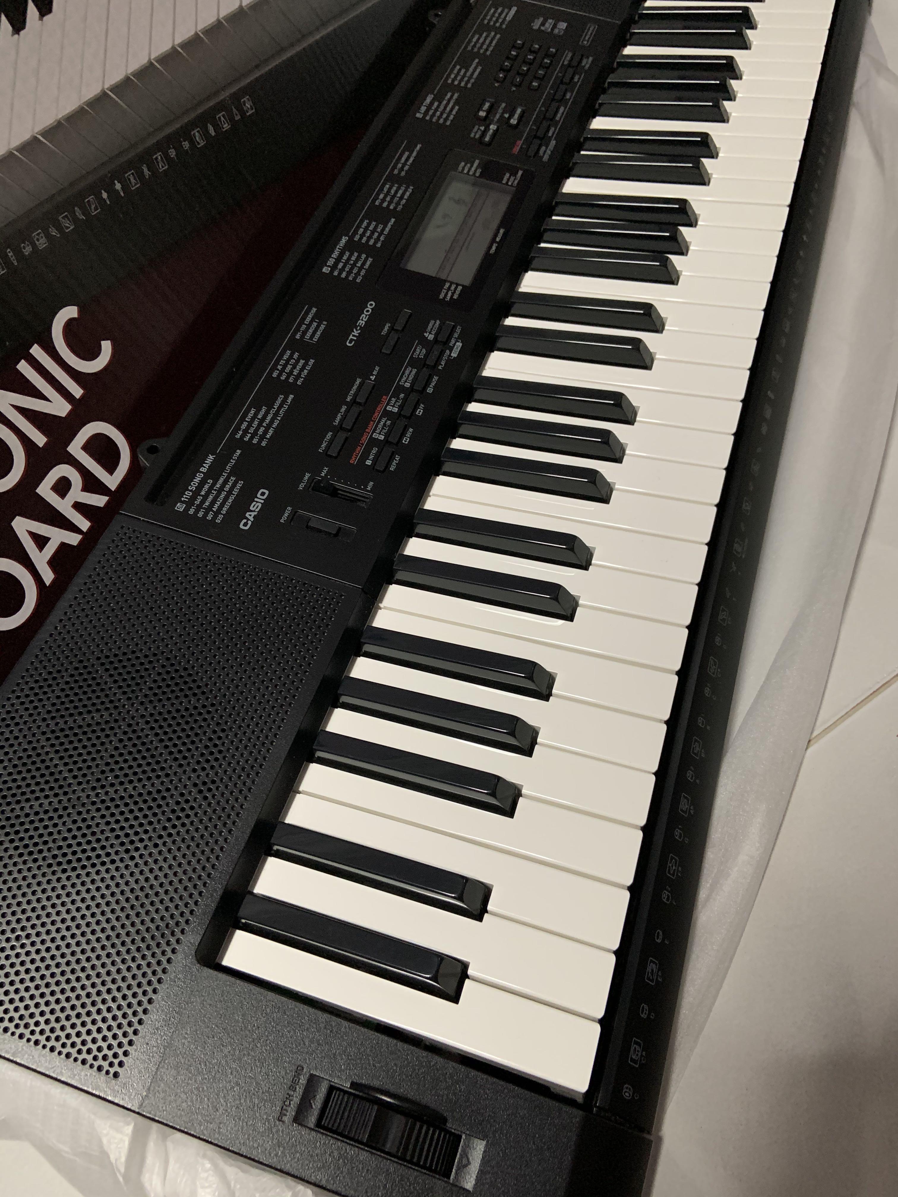 Casio Keyboard CTK 3200, Hobbies & Toys, Music & Media, Musical ...
