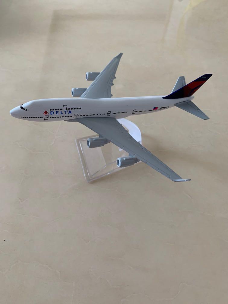 Diecast Metal Delta Airlines (USA) Boeing B747 commercial airplane ...