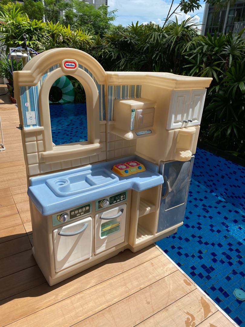 Little Tikes Kitchen Set (Outdoor, Used), Babies & Kids, Baby Nursery ...