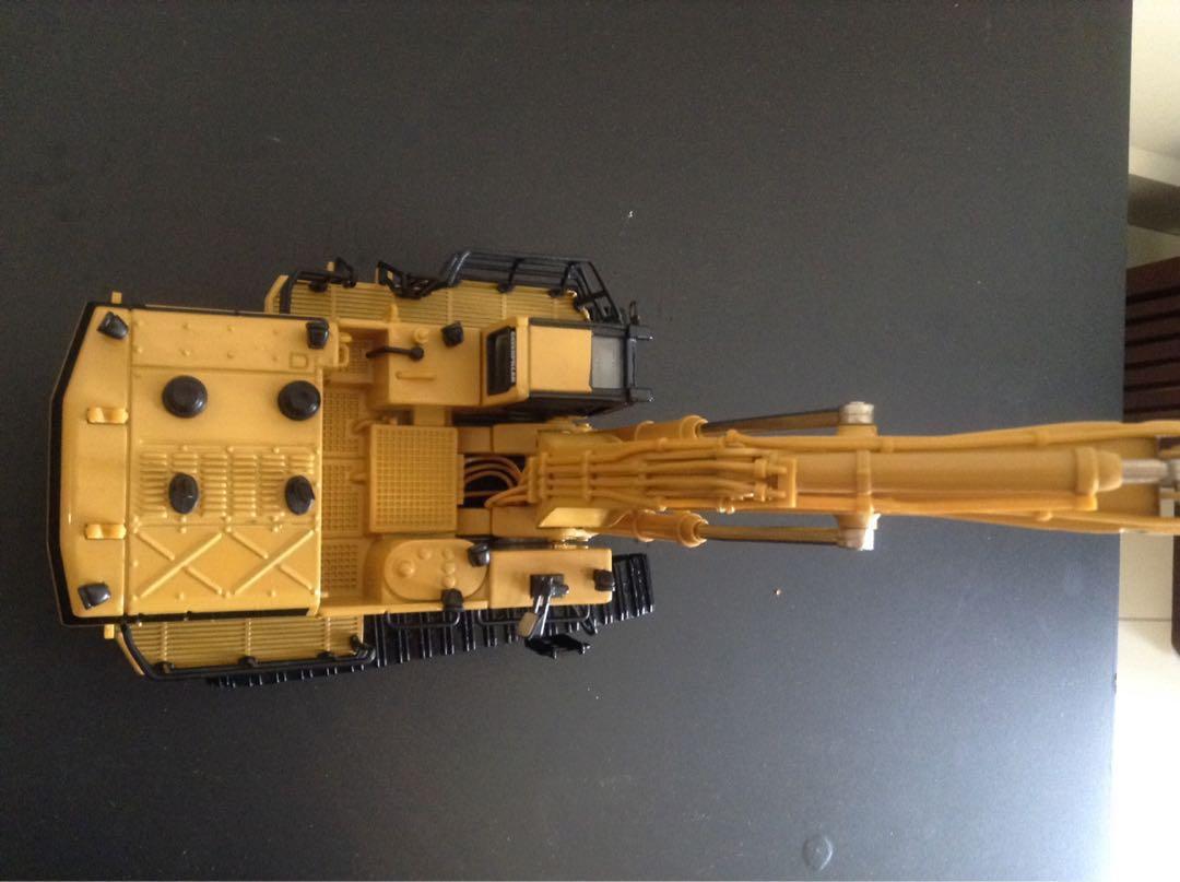 Caterpillar 5110B Hydraulic Excavator, Hobbies & Toys, Toys & Games on ...