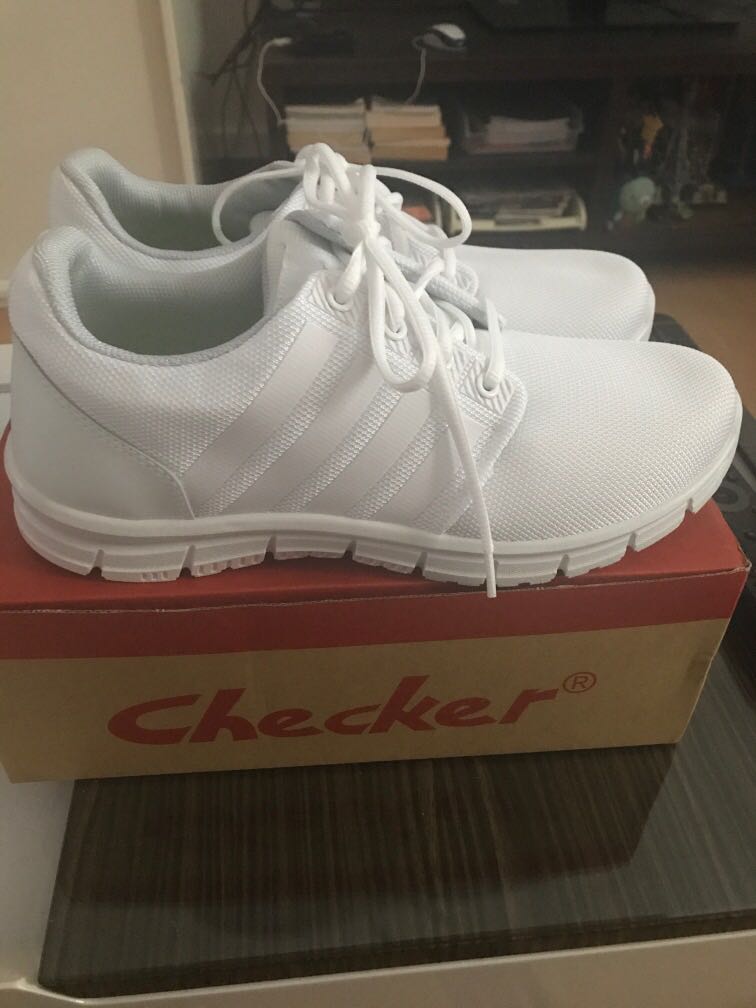 Checker school shoe, Men's Fashion, Footwear, Dress Shoes on Carousell