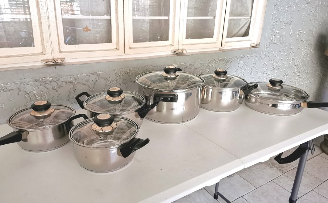 Cooking ware set - Gold, Furniture & Home Living, Kitchenware ...