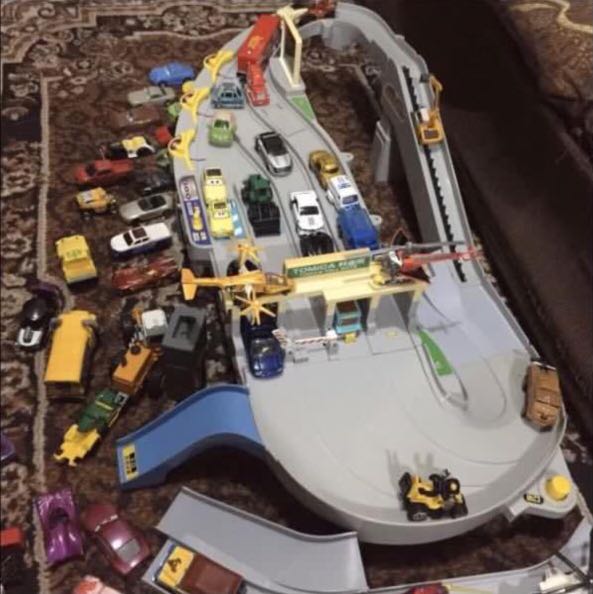 Tomica Race Track(CARS NOT INCLUDED), Hobbies & Toys, Toys & Games on ...