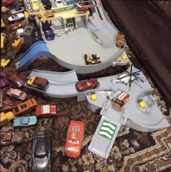 Tomica Race Track(CARS NOT INCLUDED), Hobbies & Toys, Toys & Games on ...