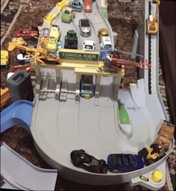 Tomica Race Track(CARS NOT INCLUDED), Hobbies & Toys, Toys & Games on ...