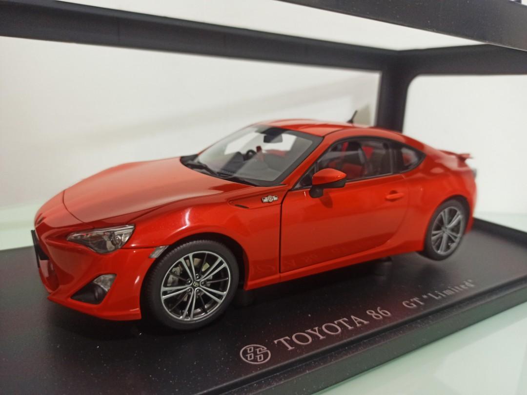 1/18 Autoart Toyota 86 GT"Limited", 興趣及遊戲, 收藏品及紀念品, 明星周邊 - Carousell