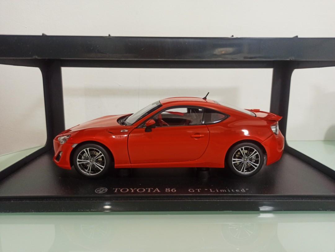 1/18 Autoart Toyota 86 GT"Limited", 興趣及遊戲, 收藏品及紀念品, 明星周邊 - Carousell