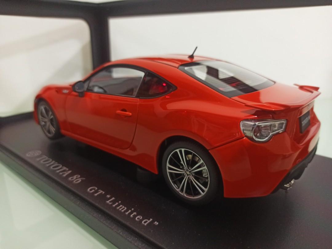 1/18 Autoart Toyota 86 GT"Limited", 興趣及遊戲, 收藏品及紀念品, 明星周邊 - Carousell