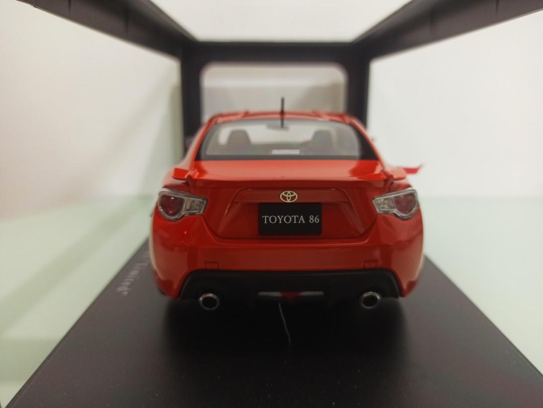 1/18 Autoart Toyota 86 GT"Limited", 興趣及遊戲, 收藏品及紀念品, 明星周邊 - Carousell