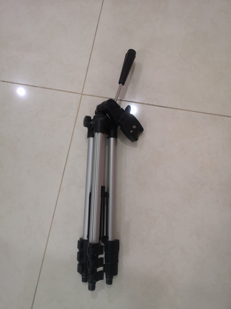 Camera tripod with balance check, Photography, Photography Accessories ...