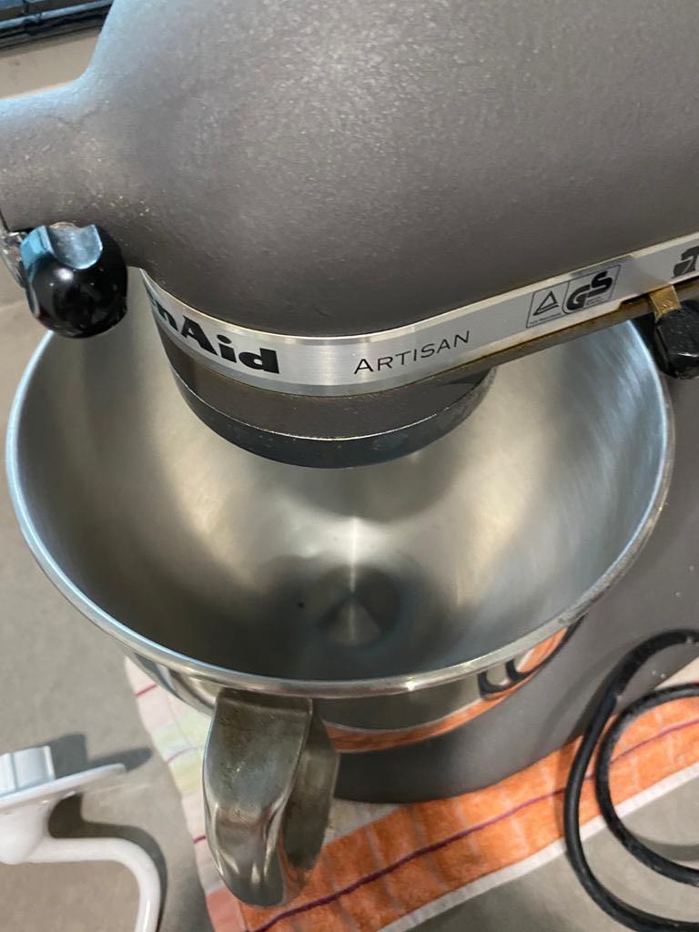 Kitchenaid Artisan 5KSM150, Home Appliances, Kitchenware on Carousell