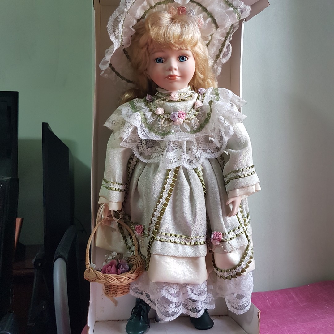 The Porcelain Doll Collection for American Greetings [Elizabeth ...