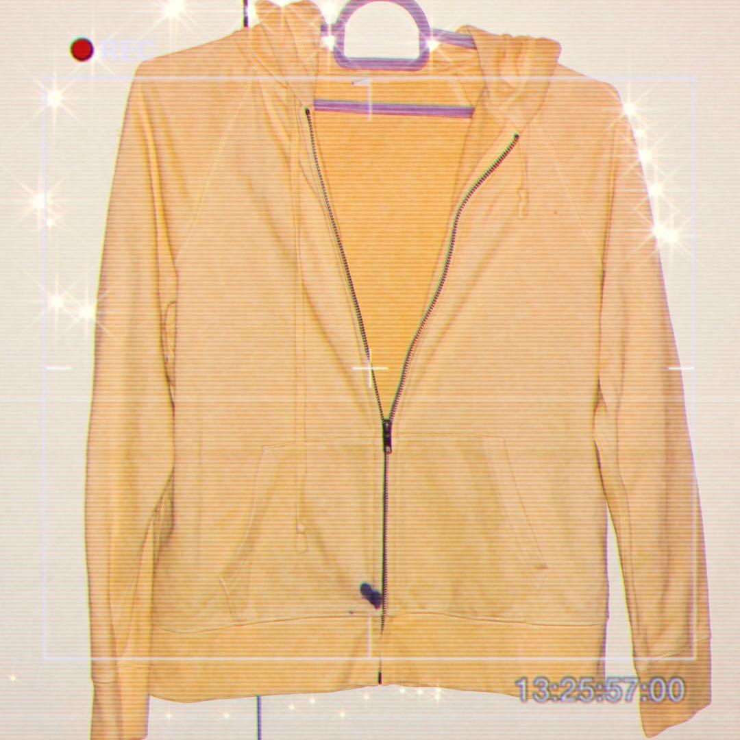 UNIQLO Pastel Yellow Jacket, Women's Fashion, Coats, Jackets and ...