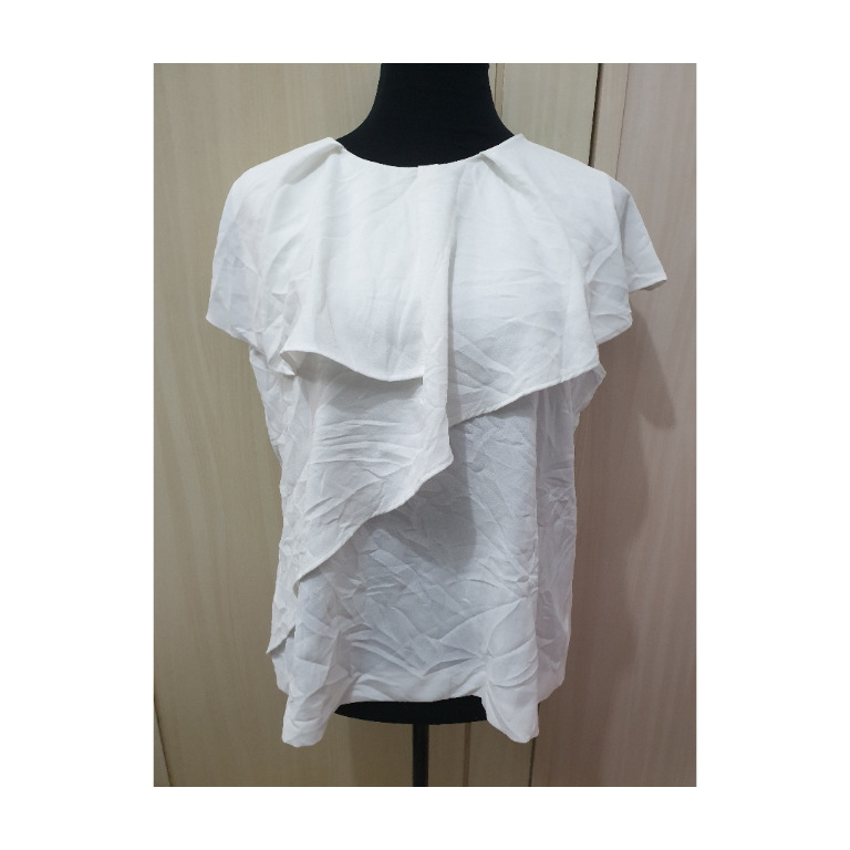 Zara Basic White Blouse, Women's Fashion, Tops, Blouses on Carousell