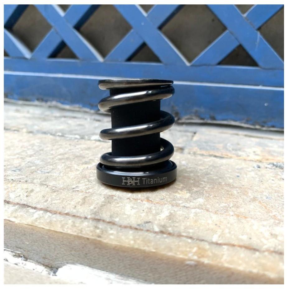 Brompton Titanium Rear Shock Absorber - H&H, Sports Equipment, Bicycles ...