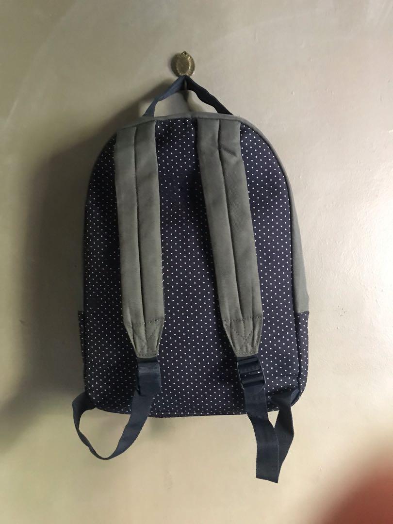 GAP backpack, Men's Fashion, Bags, Backpacks on Carousell