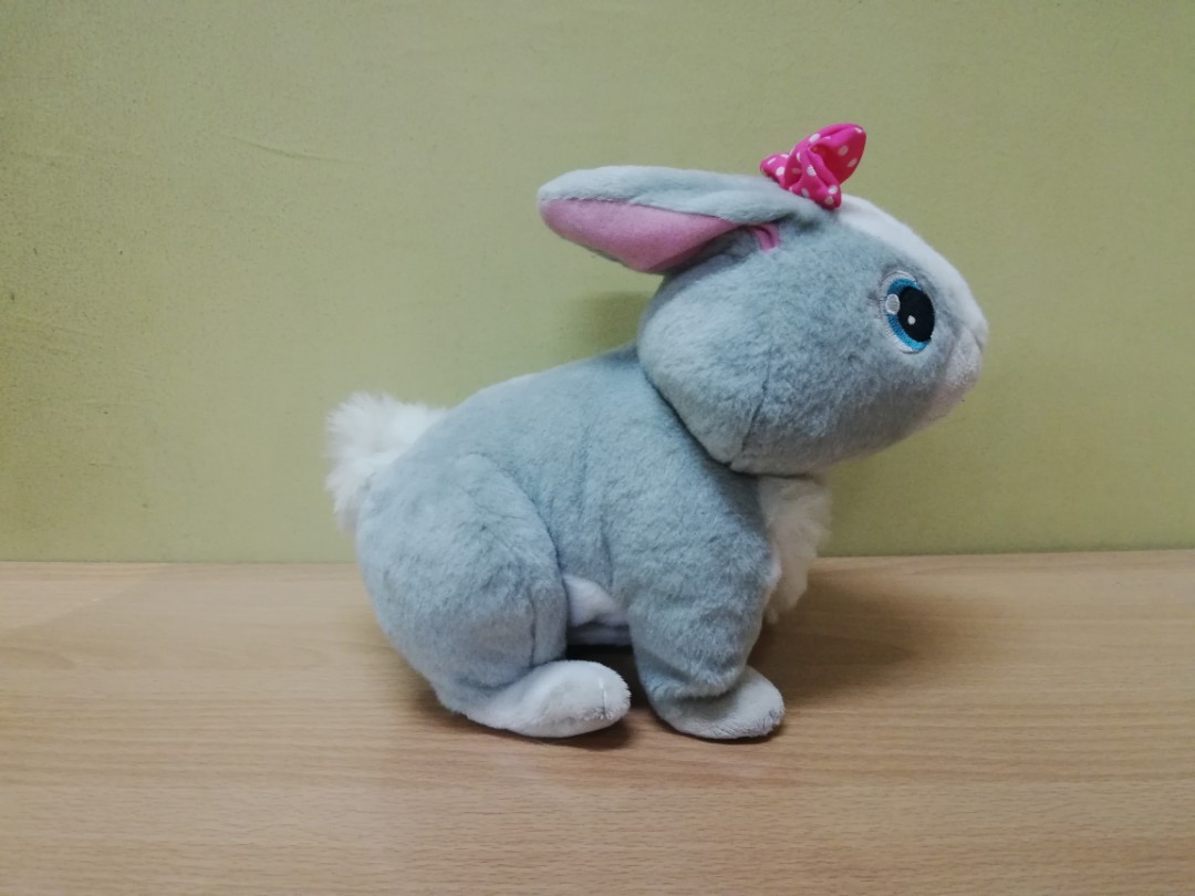 imc toys bunny betsy, Hobbies & Toys, Toys & Games on Carousell