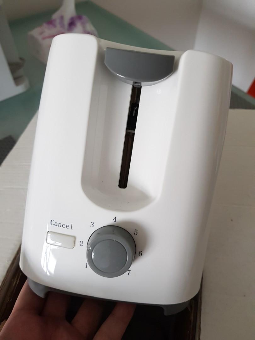 [MOVING OUT SALE] Miniso 2-Slice Toaster, TV & Home Appliances, Kitchen ...