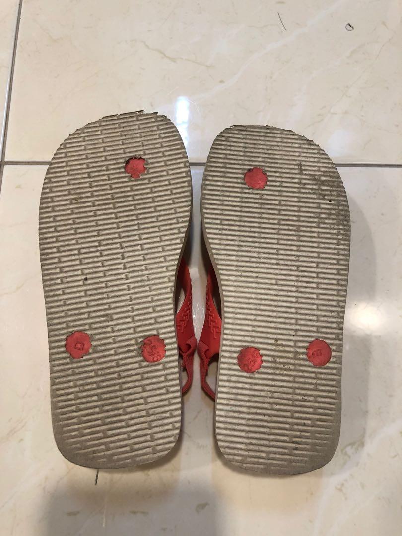 Havaianas Disney Princess Snow White Slippers, Babies & Kids, Babies ...