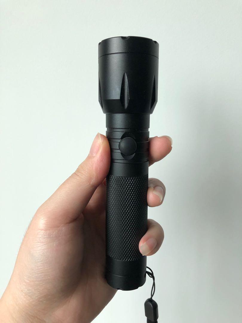 M10 TORCH LIGHT/ FLASHLIGHT, Sports Equipment, Hiking & Camping on ...