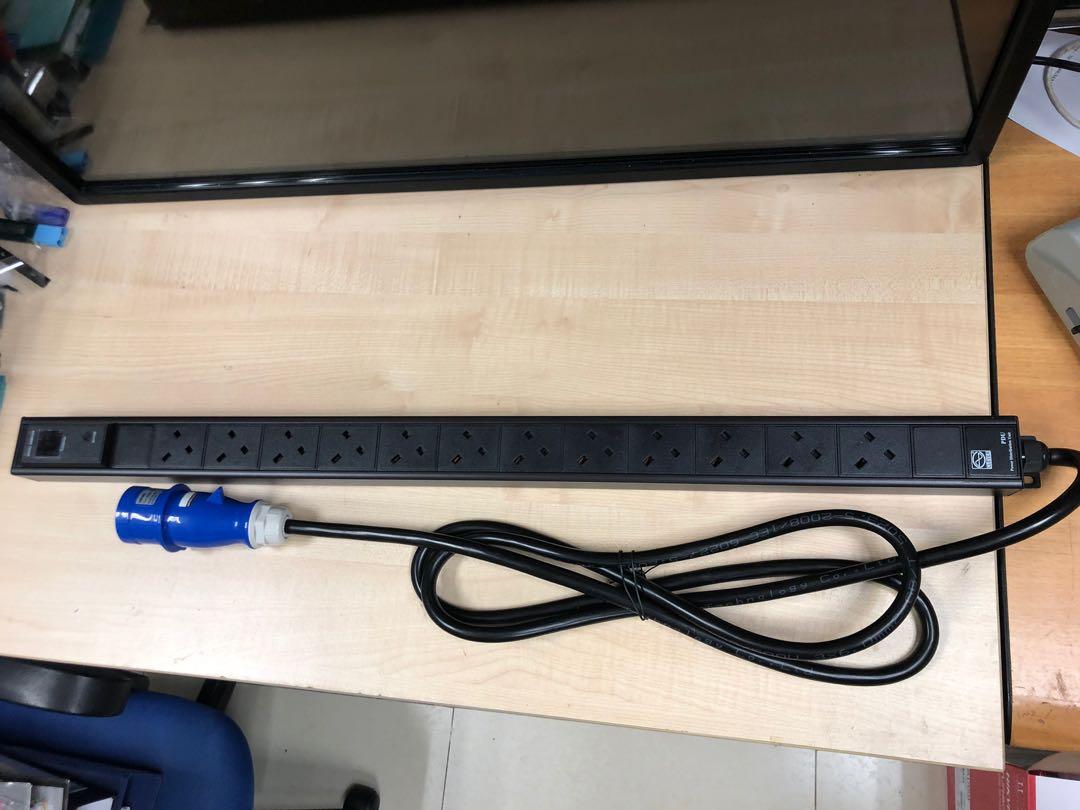 Server Rack 12 Port Power Bar, 傢俬＆家居, 其他, 家居改善及收納用品 - Carousell
