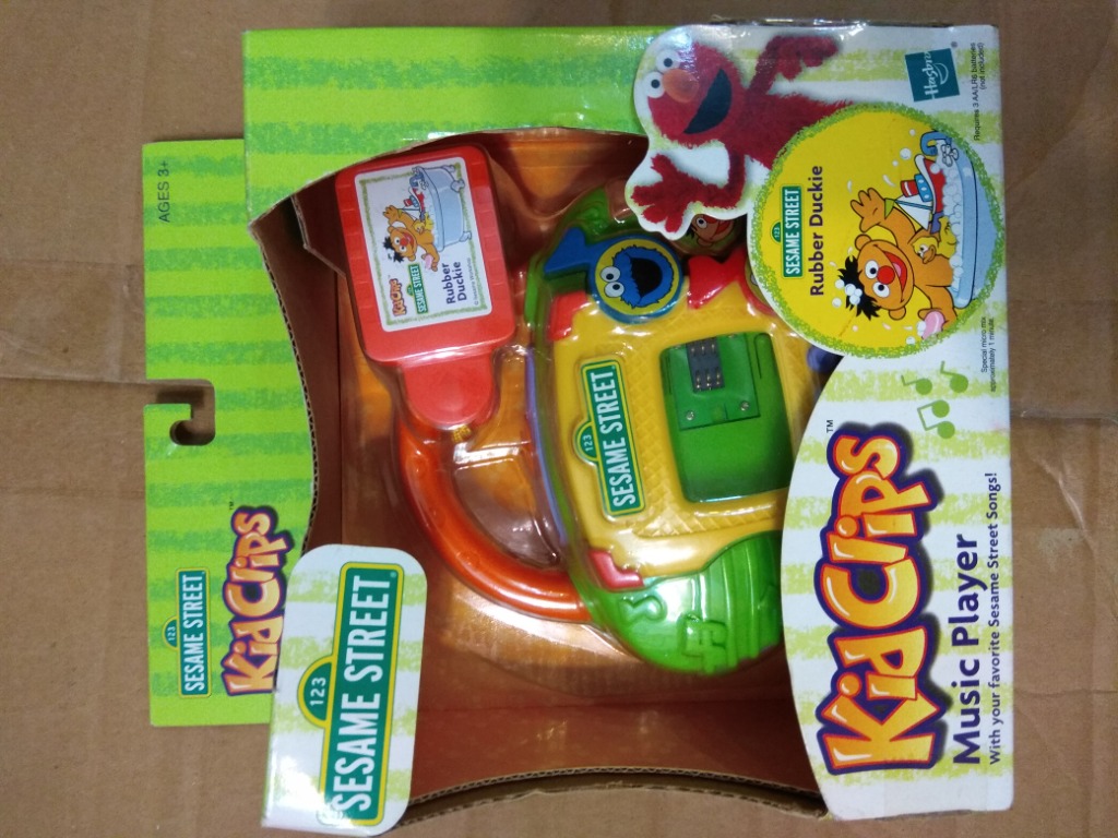 (Buy 2 Get 2 more)SESAME STREET KID CLIPS Music Player 1.. Message to ...