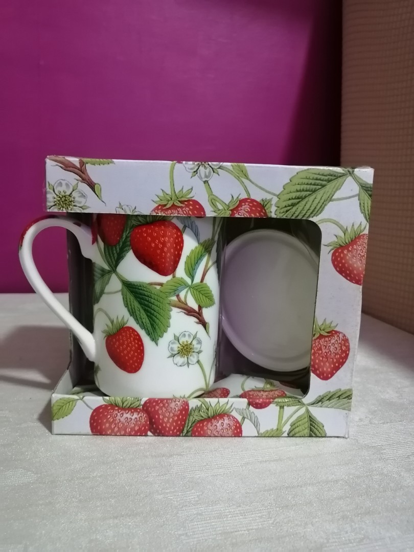 Kent Pottery Strawberry Design Cup with Lid, Furniture & Home Living ...